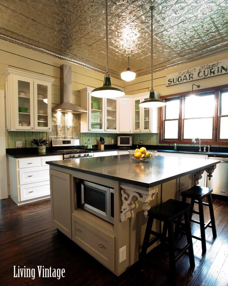 A Vintage Kitchen - Uncommon Designs